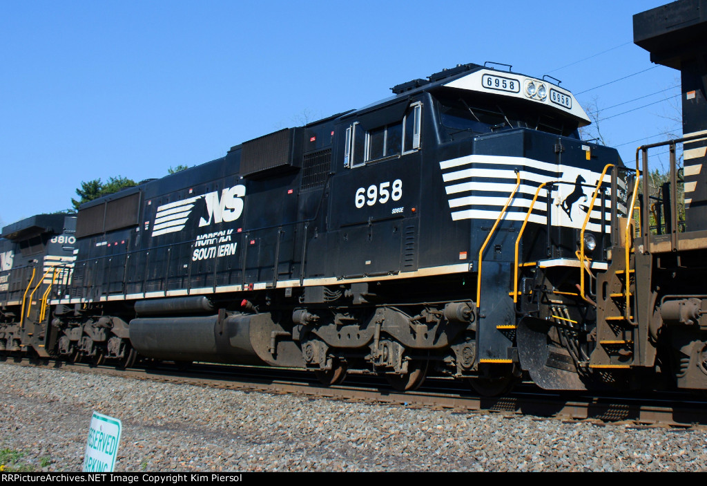 NS 6958